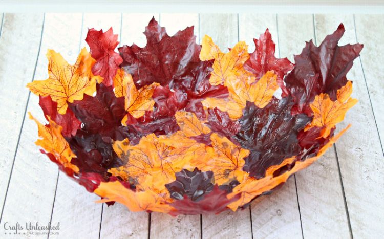 Grab those leaves as they fall and copy these 12 leaf crafts